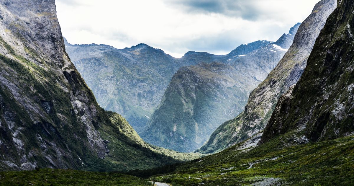 Windy Valley Sounds | Mindfulness.com